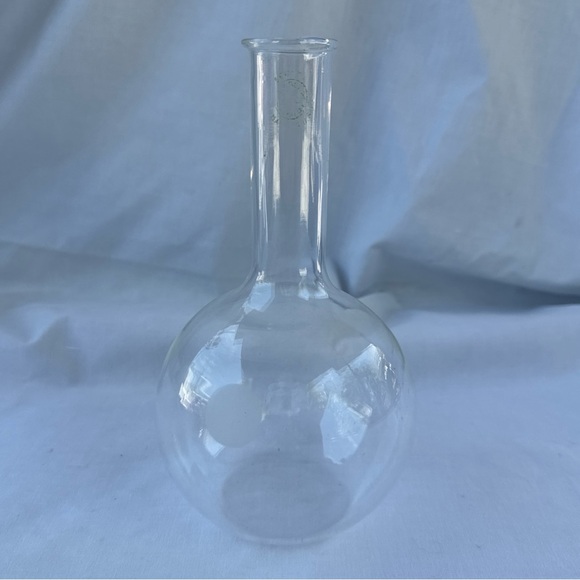 Pyrex | Kitchen | Vintage Pyrex 50 Ml Round Bottom Glass Boiling Flask ...